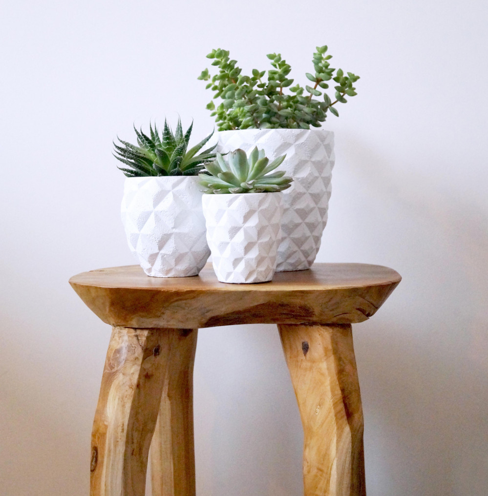 Indoor Lux Heraldry Tapered Planter (White) - 18 cm Dia - Rathwood